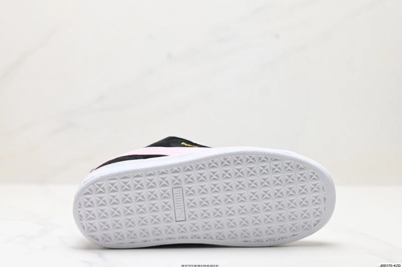 Accurate model Puma Shoes