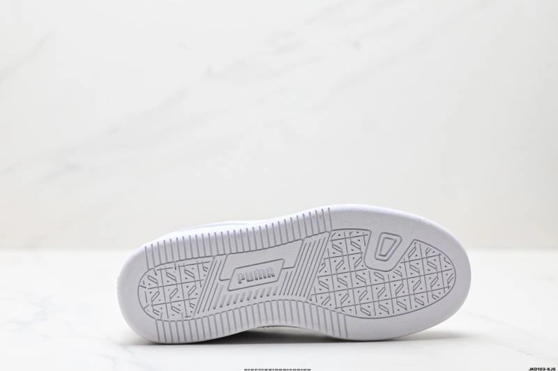 Accurate model Puma Shoes
