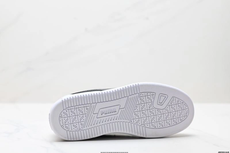 Accurate model Puma Shoes
