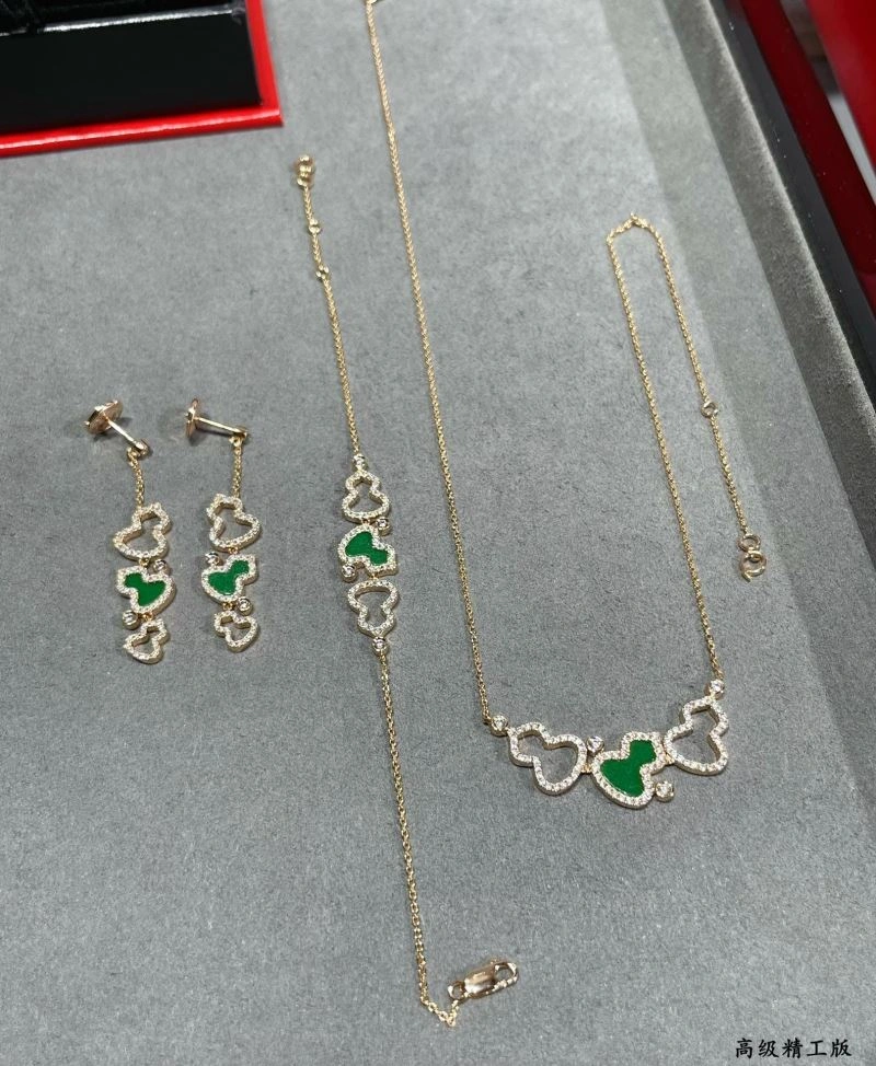 Bargain Qeelin Bracelets