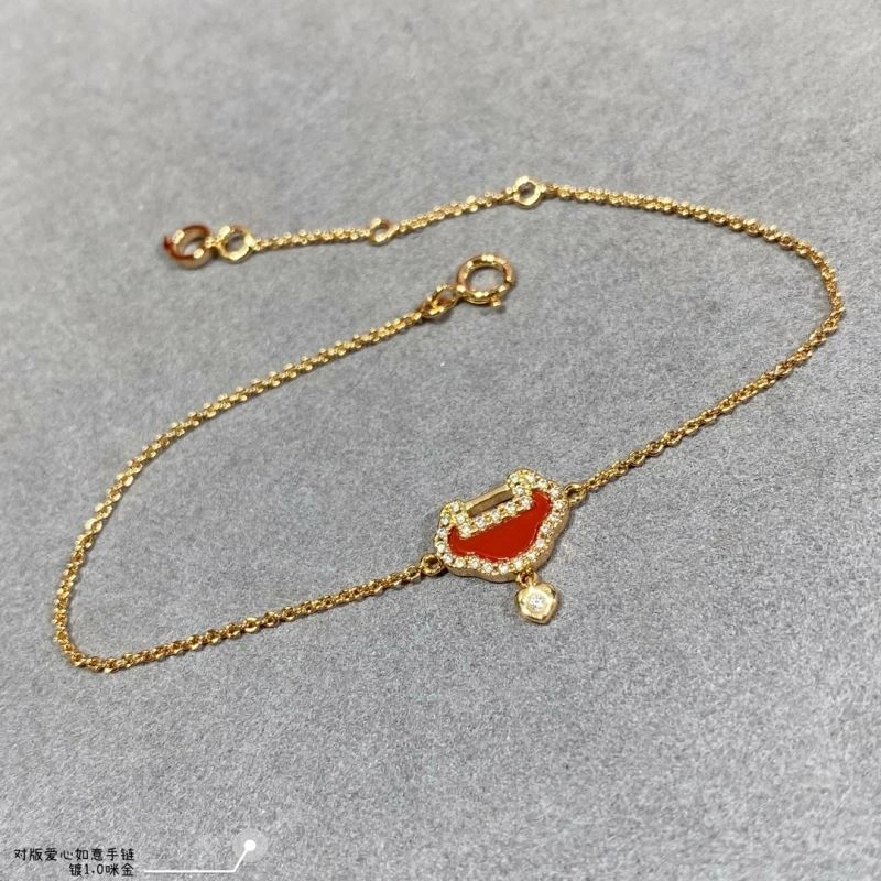 Low-cost Qeelin Bracelets