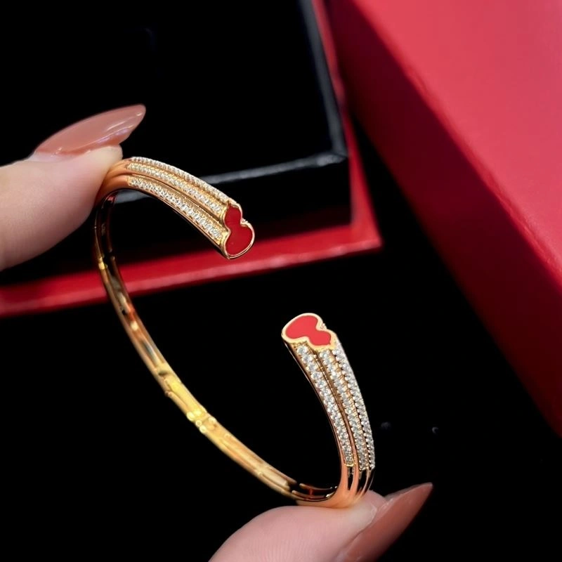 Perfect replica Qeelin Bracelets