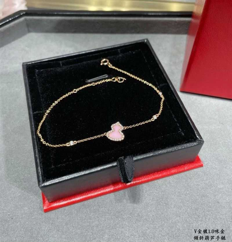 Perfect replica Qeelin Bracelets