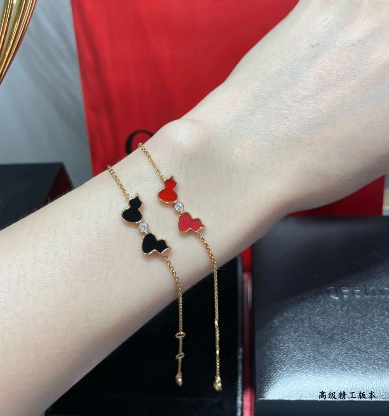Official Qeelin Bracelets