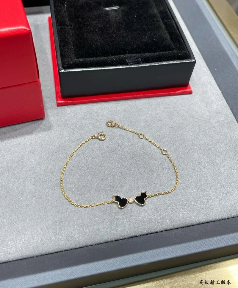 Discounted Qeelin Bracelets
