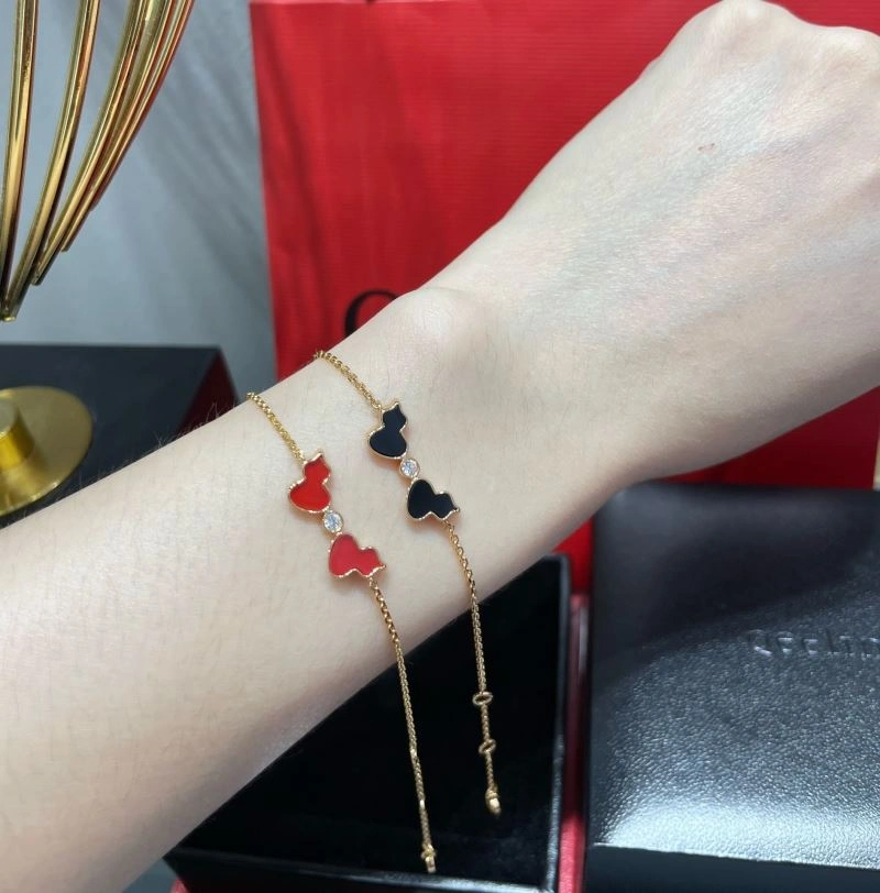 Discounted Qeelin Bracelets