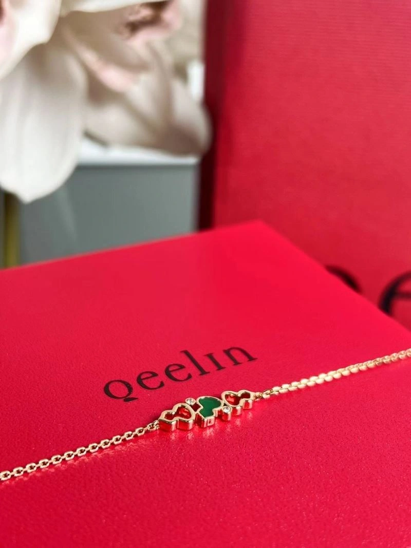 Low-cost Qeelin Bracelets