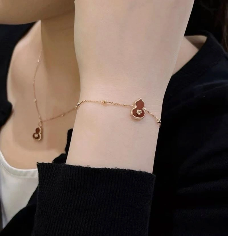 Factory-made Qeelin Bracelets