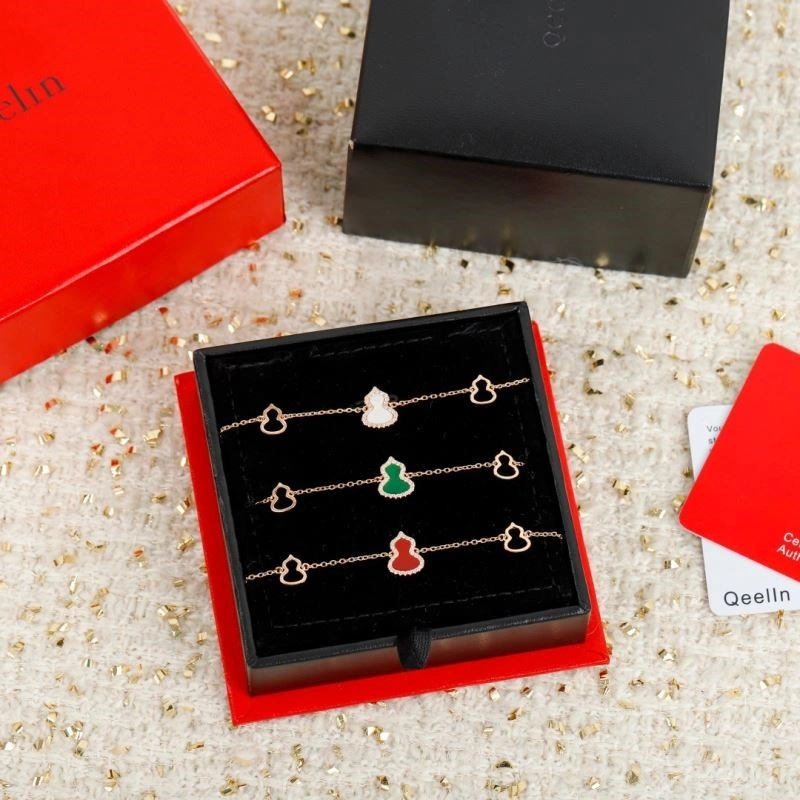 Discounted Qeelin Bracelets