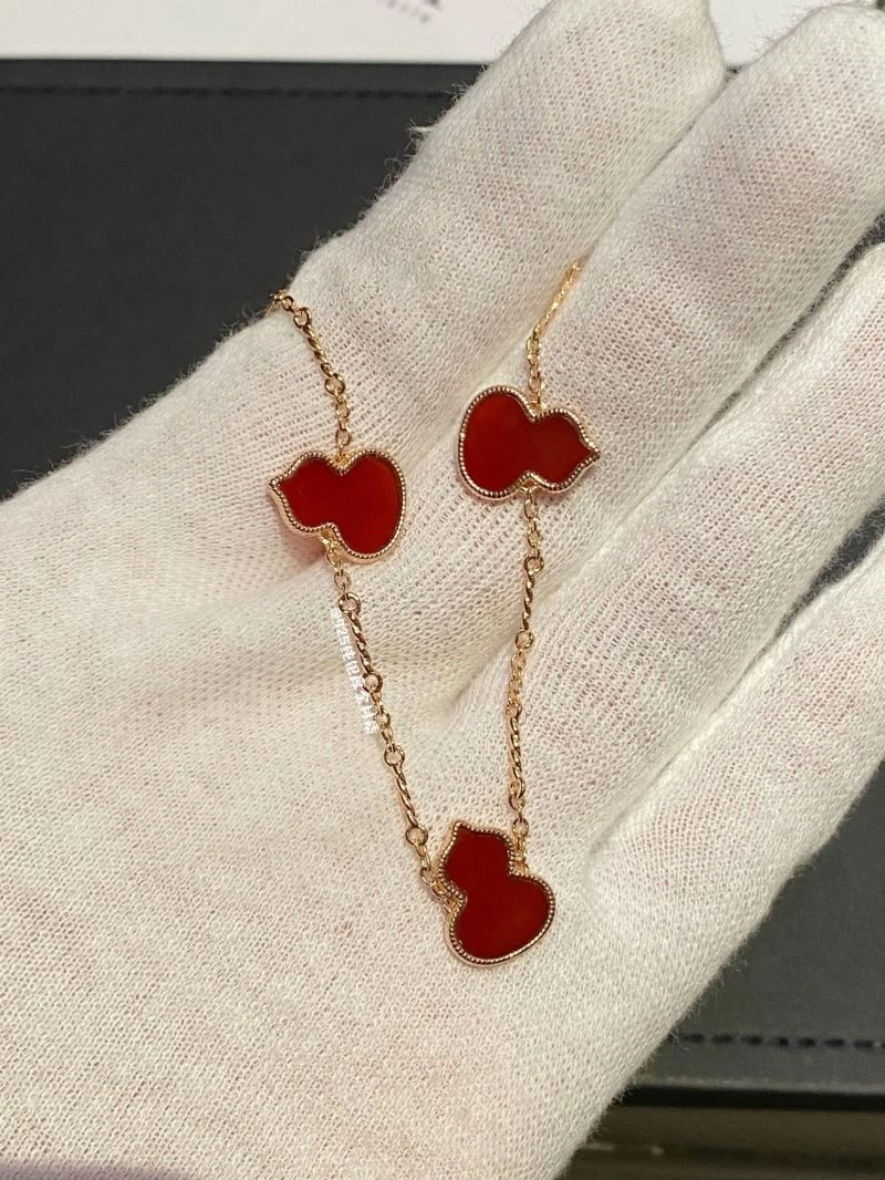 Inexpensive Qeelin Bracelets