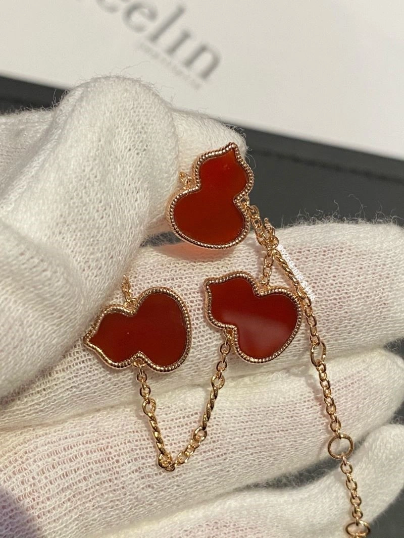 Inexpensive Qeelin Bracelets