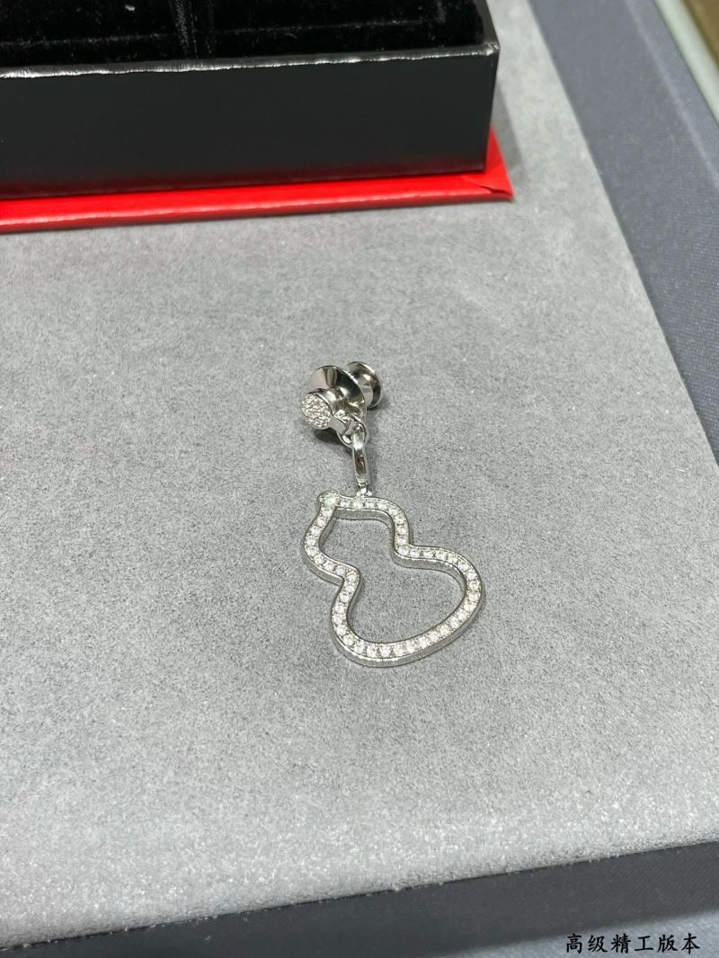 Exact replica Qeelin Brooches