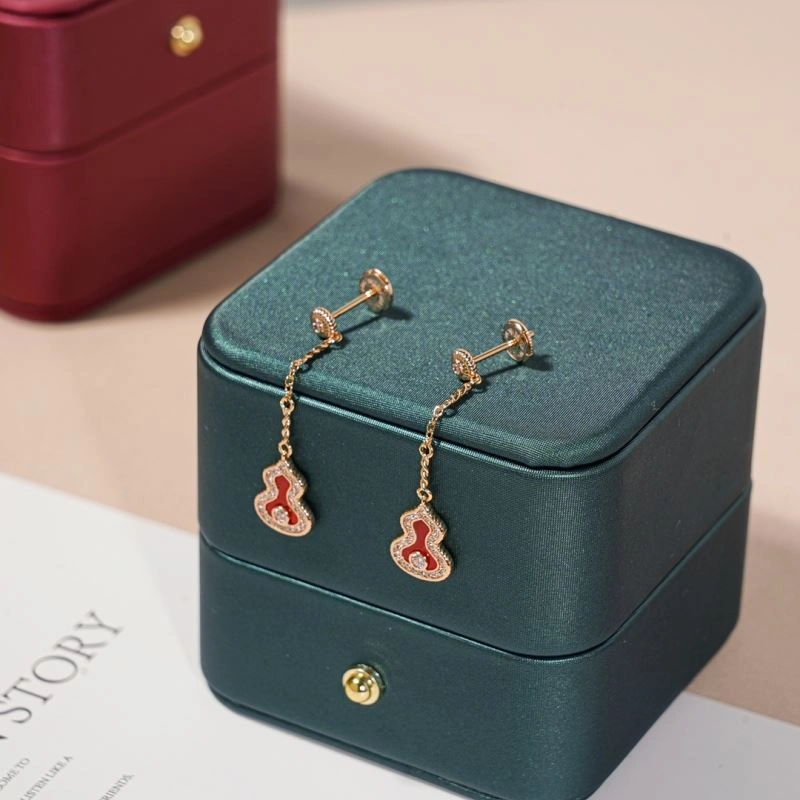 Legit Qeelin Earrings