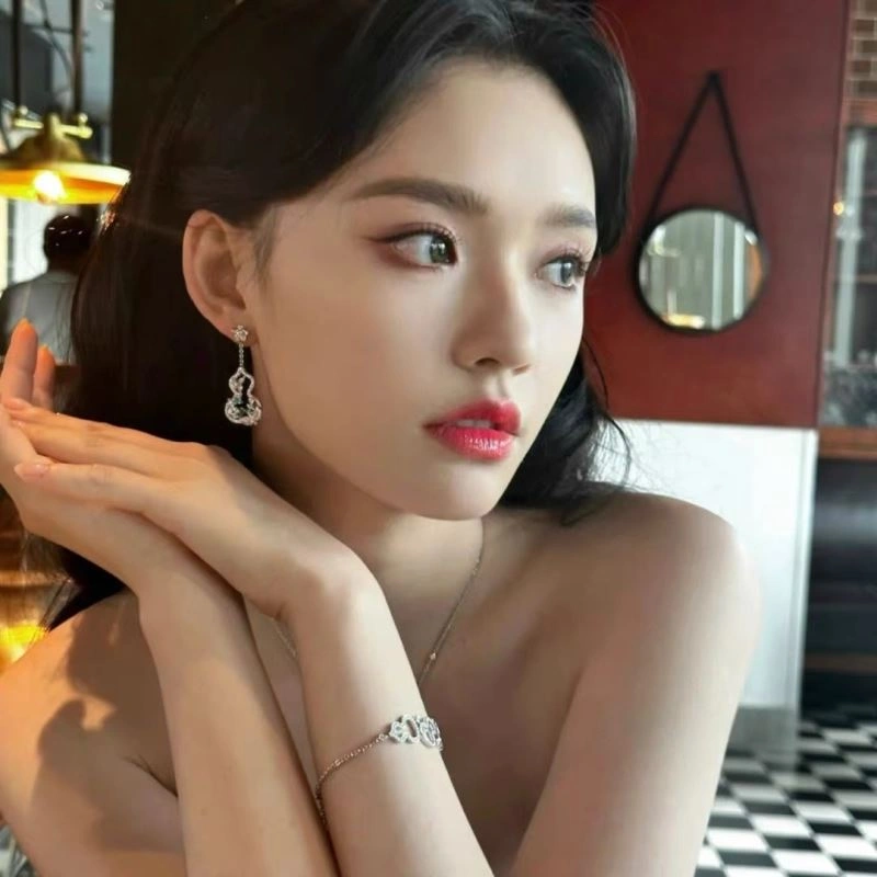 Qeelin Earrings