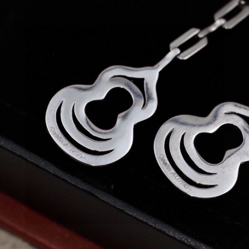 Factory-made Qeelin Earrings