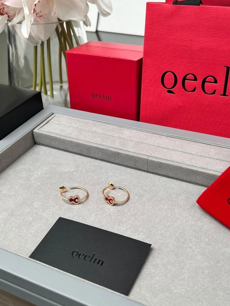 Qeelin Earrings