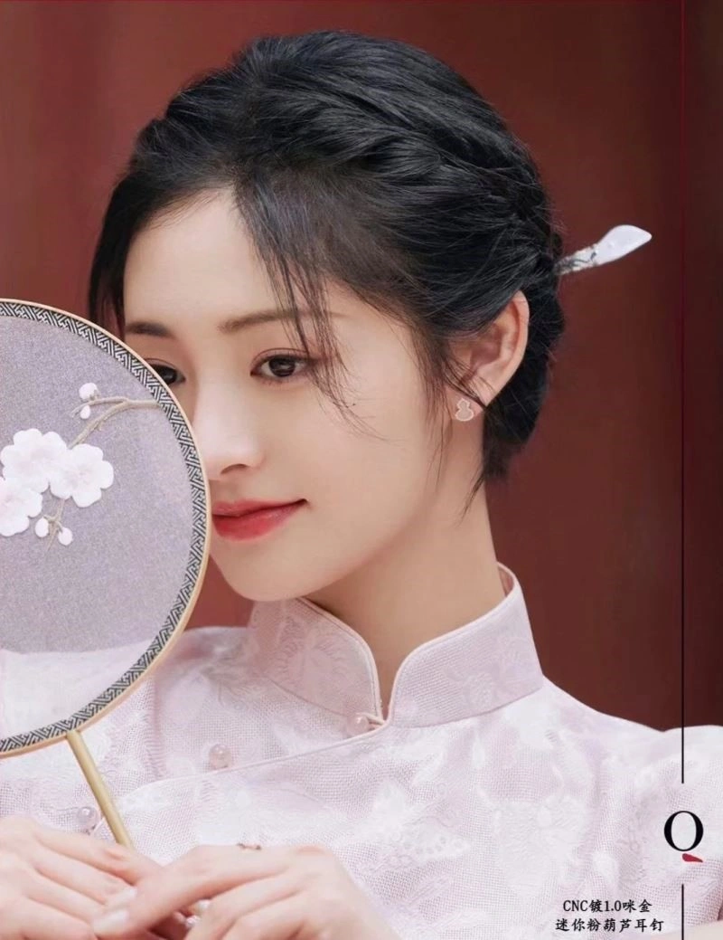 Qeelin Earrings