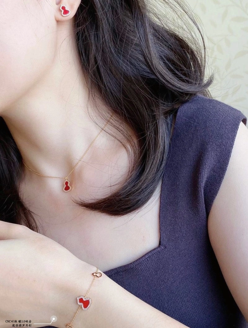 Top match Qeelin Earrings