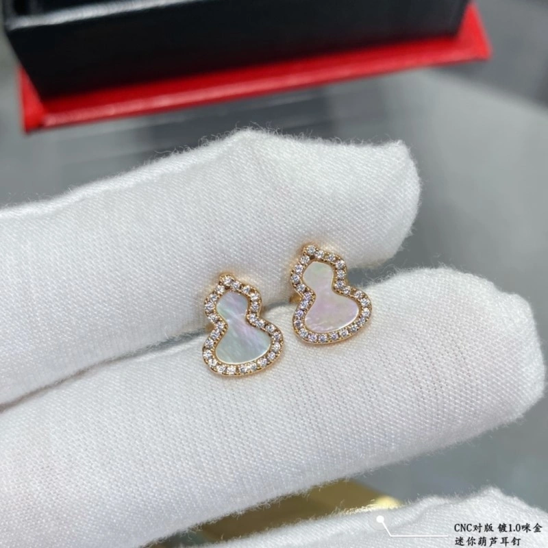 Top match Qeelin Earrings
