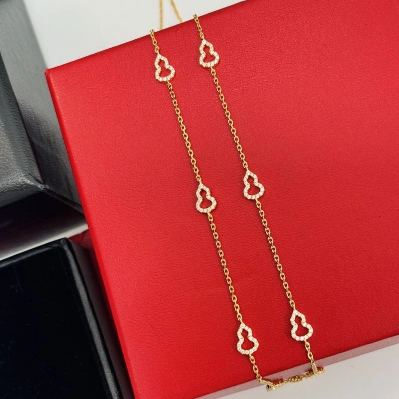 Low-cost Qeelin Necklaces