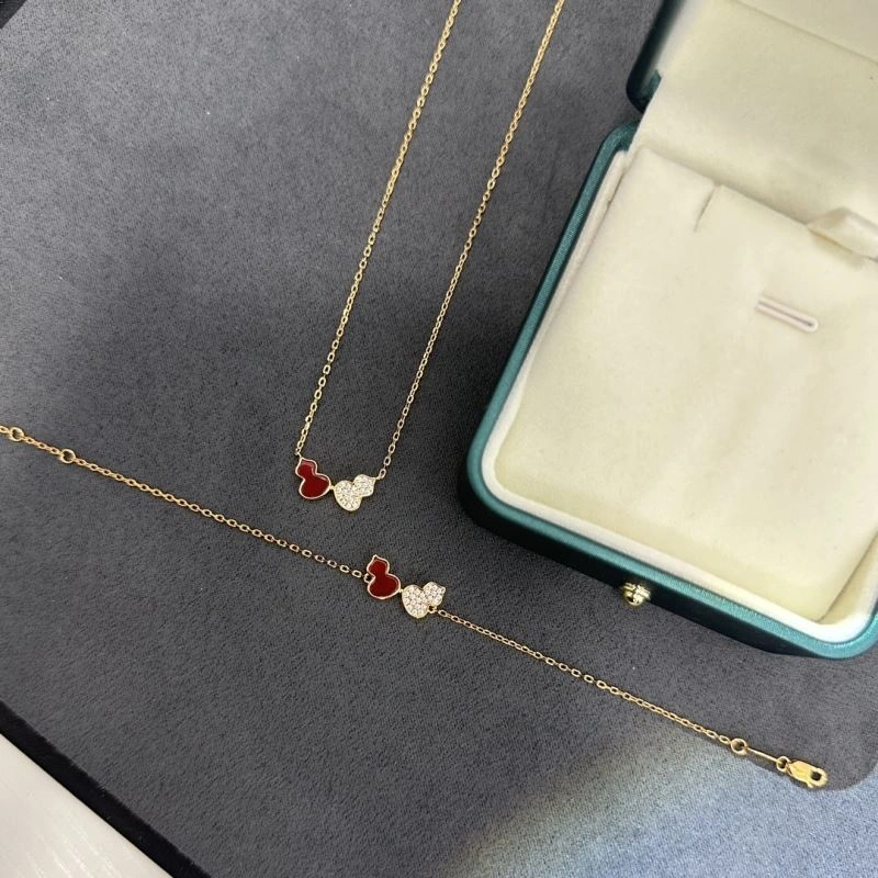 High fidelity Qeelin Necklaces