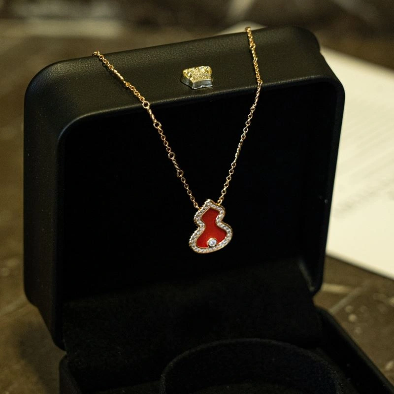Exact replica Qeelin Necklaces