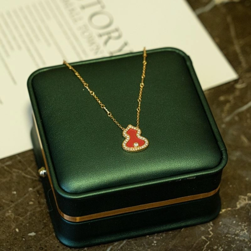 Exact replica Qeelin Necklaces