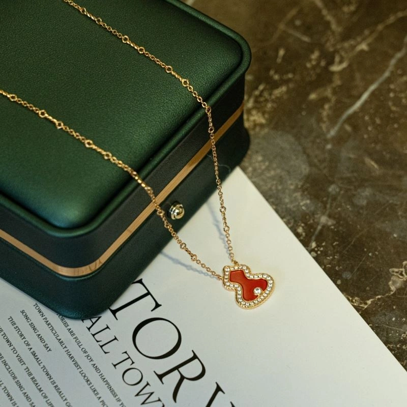 Exact replica Qeelin Necklaces