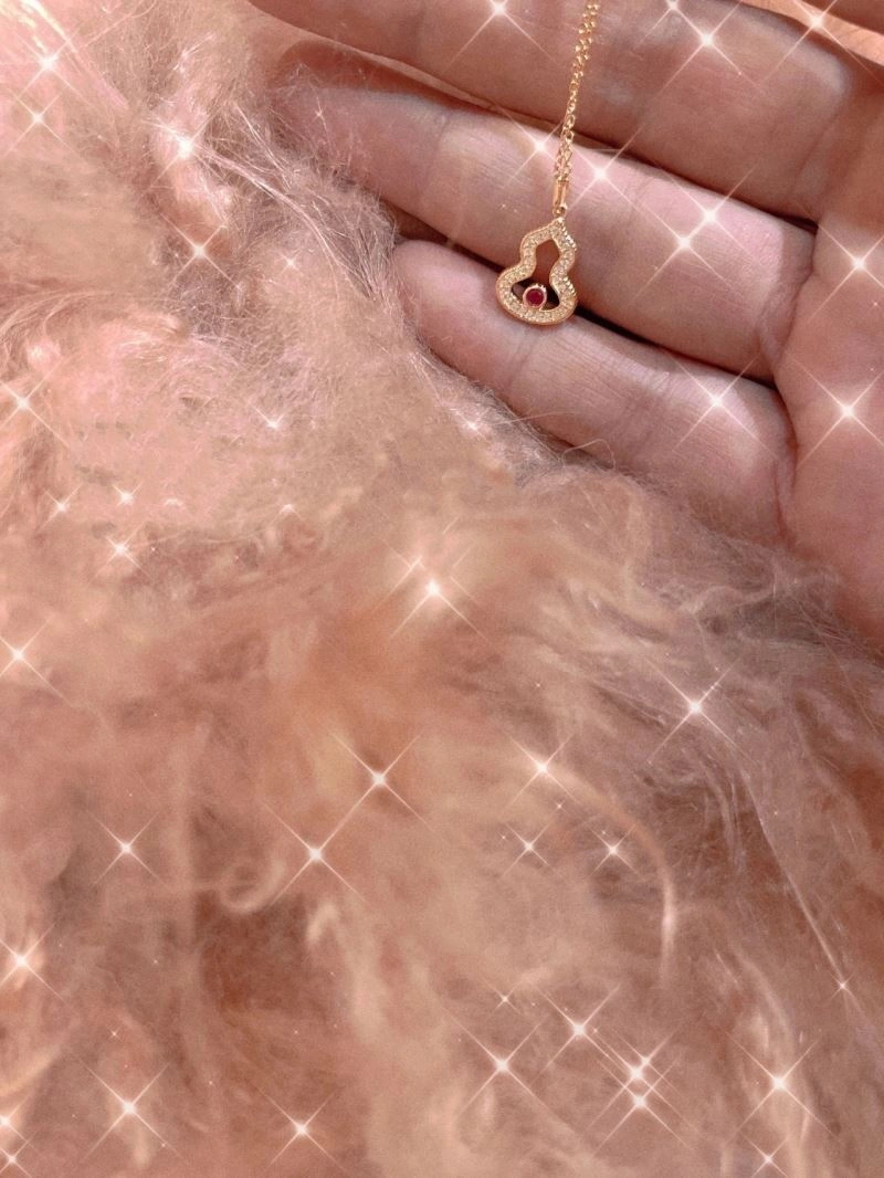 Real Qeelin Necklaces
