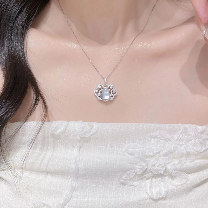 Bargain Qeelin Necklaces