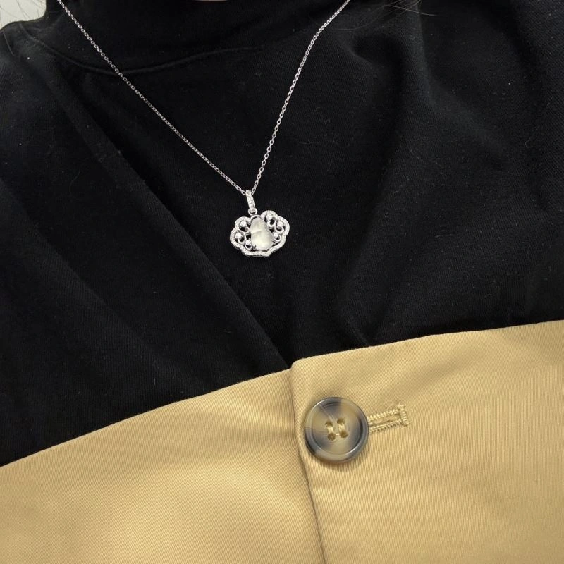Bargain Qeelin Necklaces
