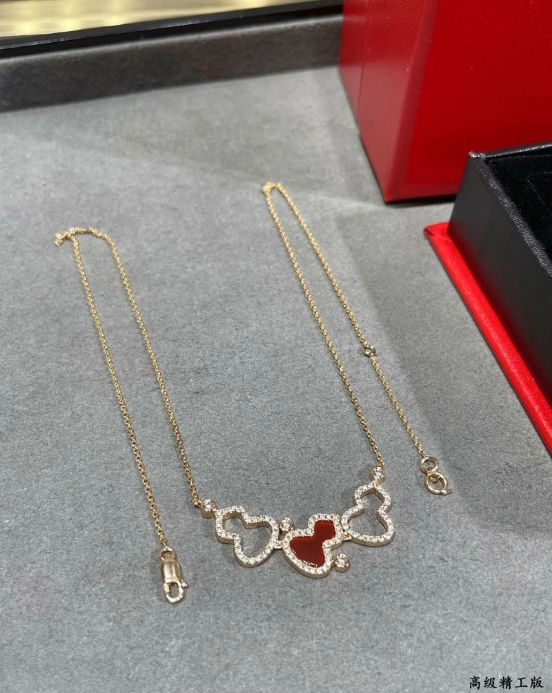 Official Qeelin Necklaces