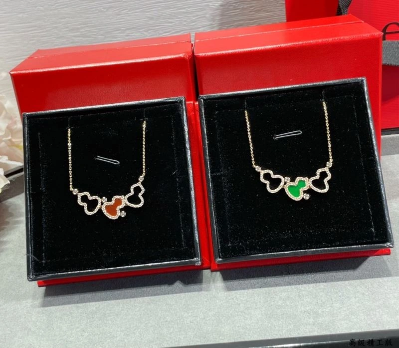 Official Qeelin Necklaces