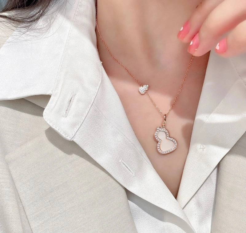 Cut-rate Qeelin Necklaces