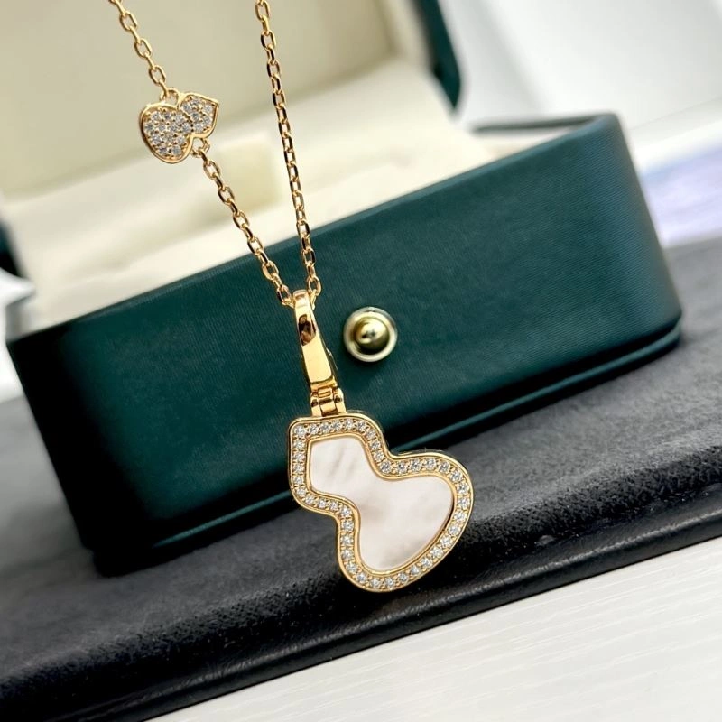 Cut-rate Qeelin Necklaces
