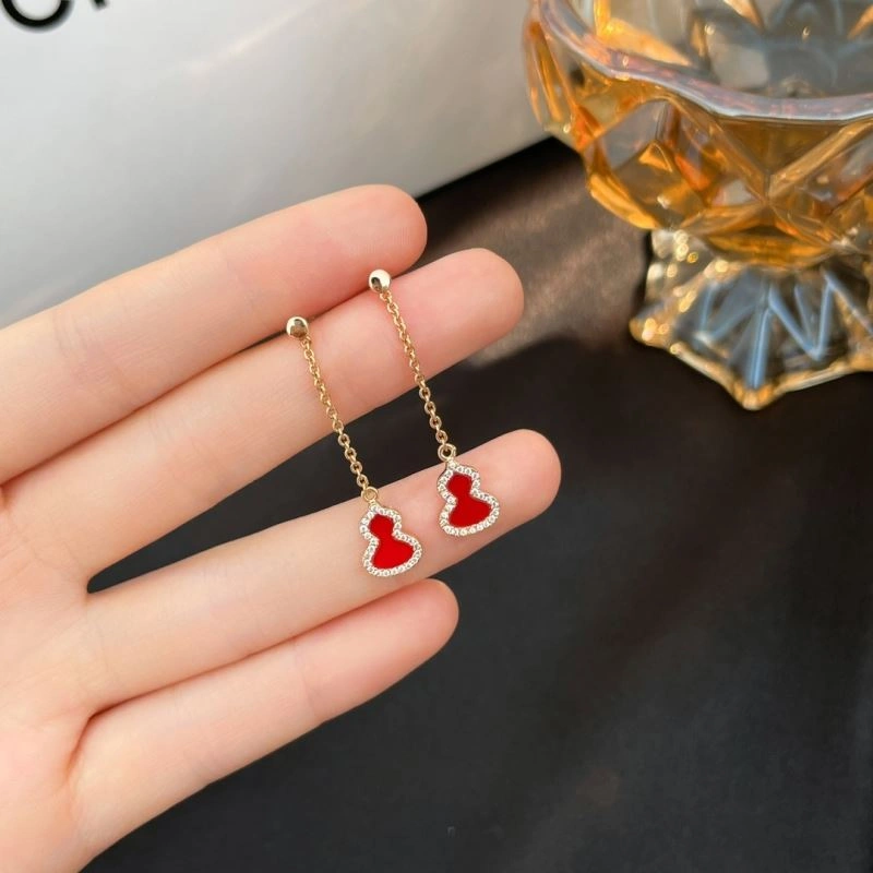 Official Qeelin Necklaces