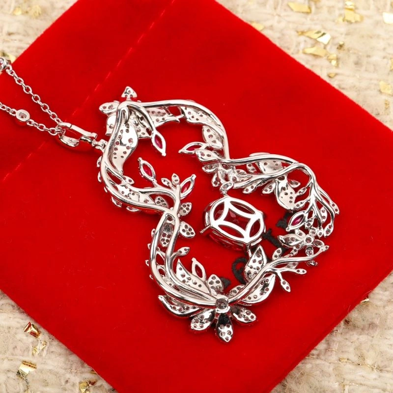 Discounted Qeelin Necklaces