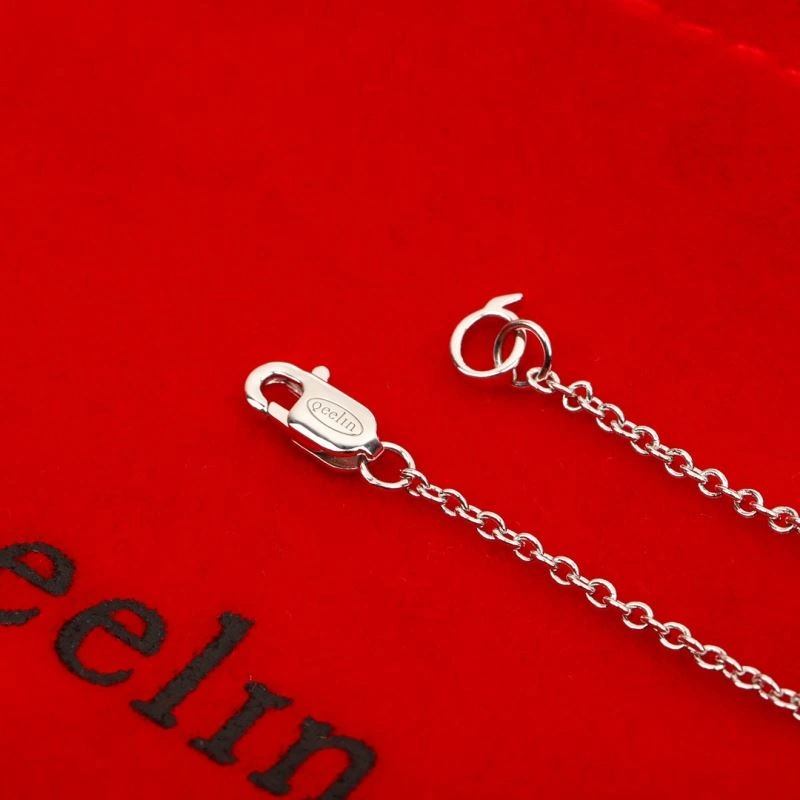 Discounted Qeelin Necklaces