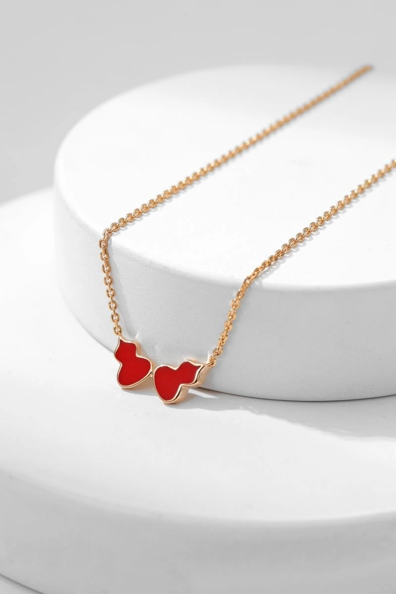Accurate model Qeelin Necklaces