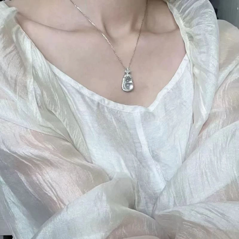 Indistinguishable Qeelin Necklaces