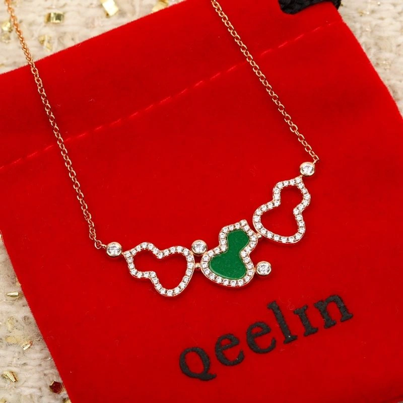 Accurate model Qeelin Necklaces