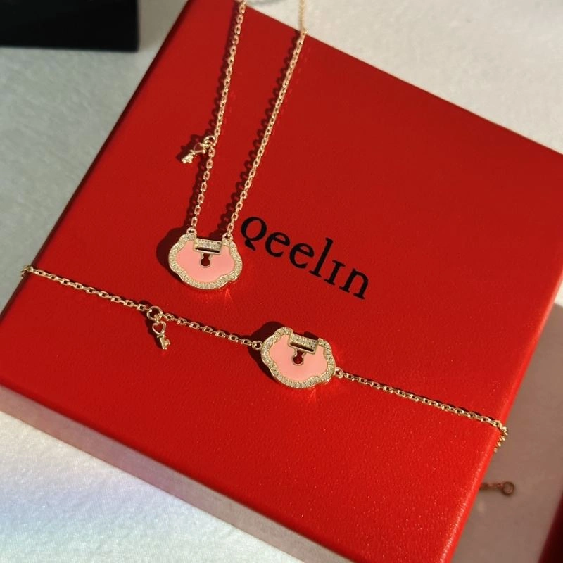 Affordable Qeelin Necklaces