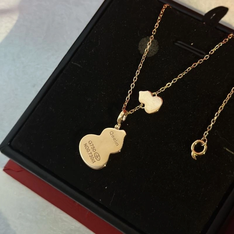 Accurate model Qeelin Necklaces