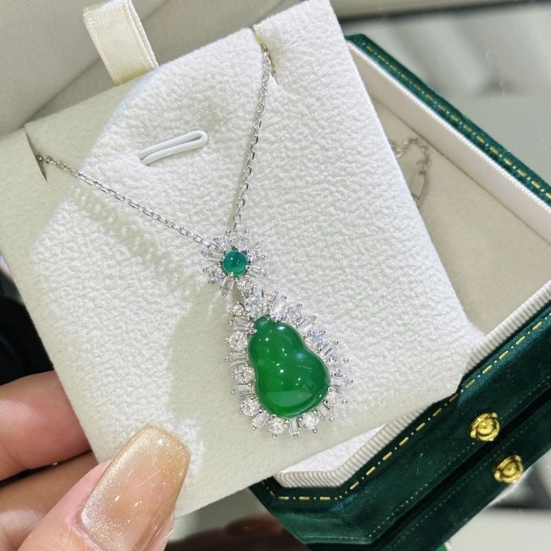 High accuracy Qeelin Necklaces