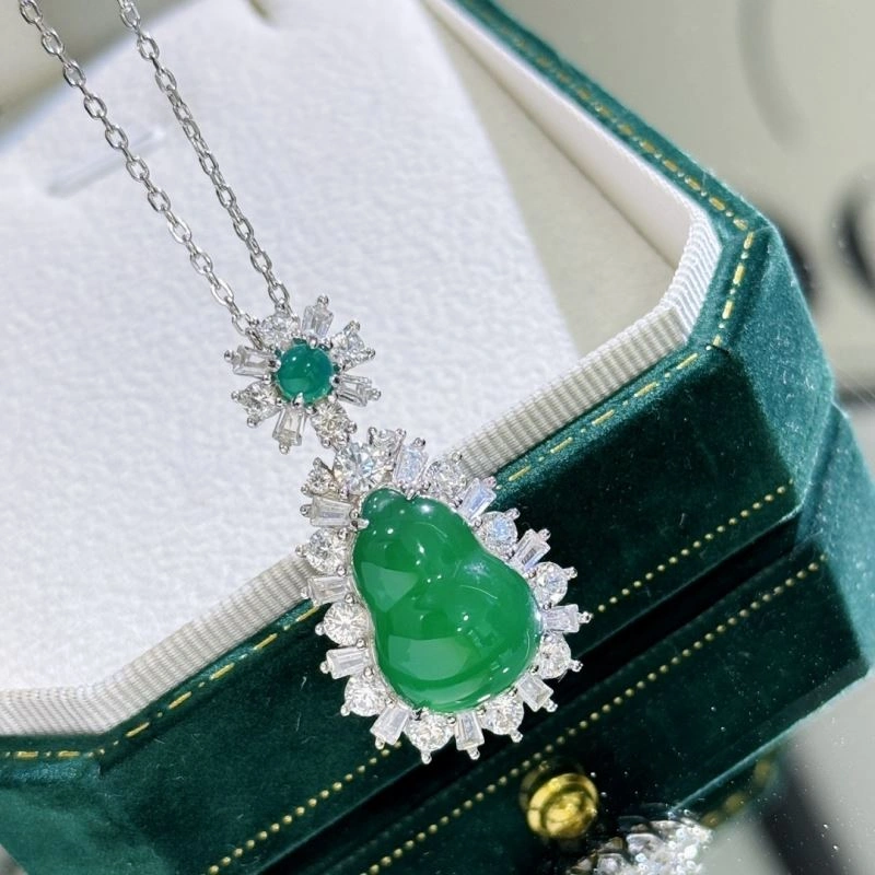 High accuracy Qeelin Necklaces