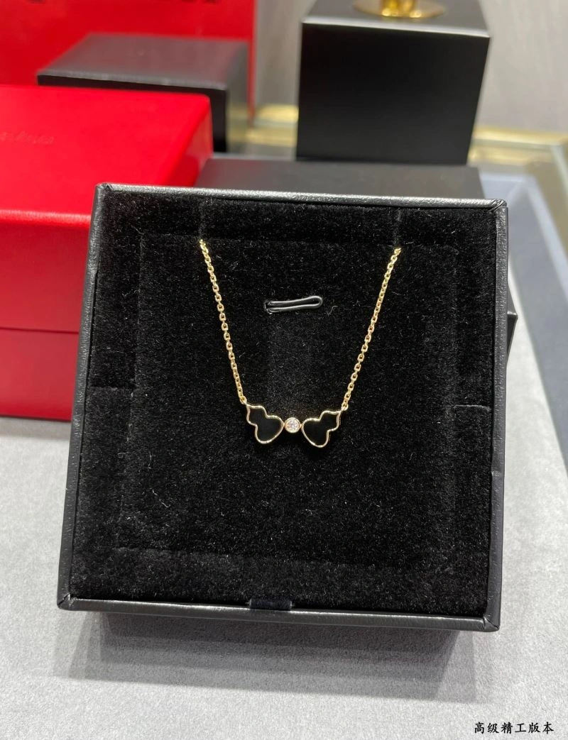Discounted Qeelin Necklaces