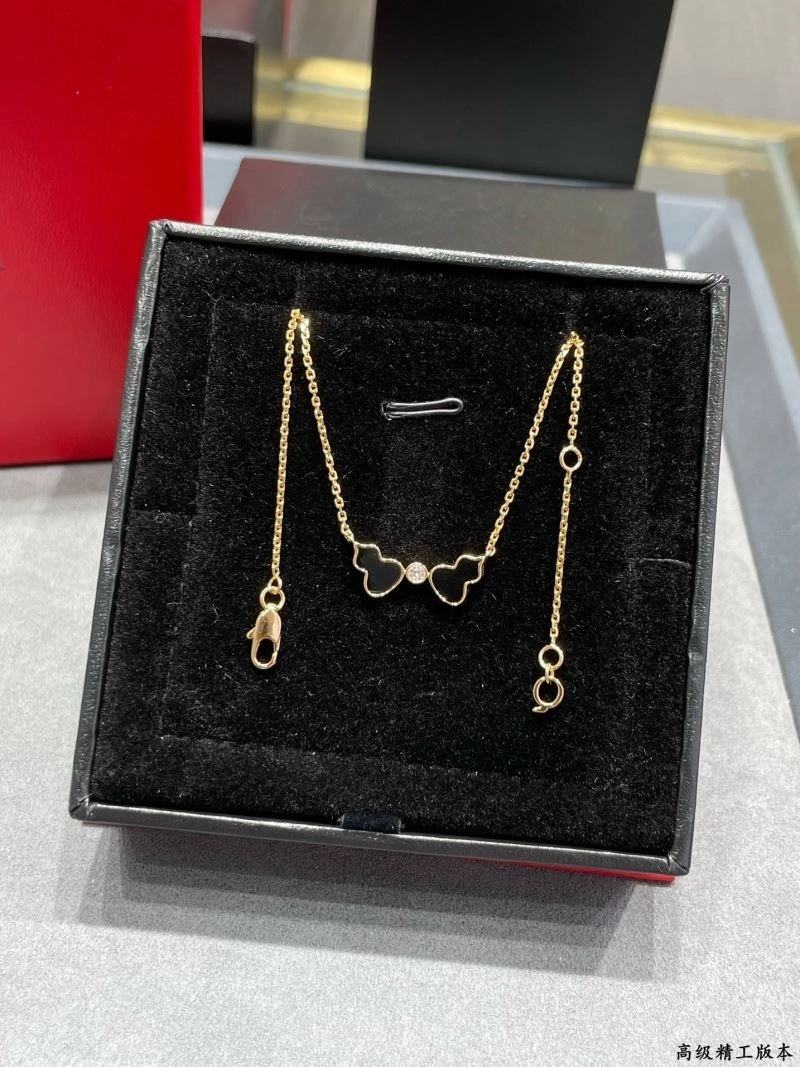 Discounted Qeelin Necklaces