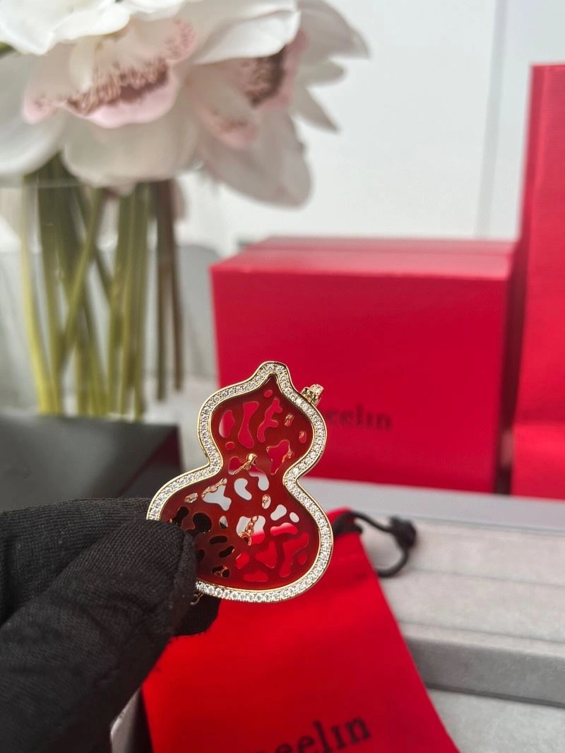 Perfect replica Qeelin Necklaces