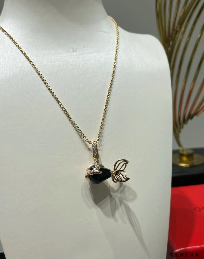 Top mirror Qeelin Necklaces