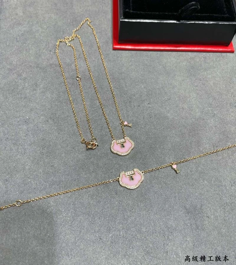 Qeelin Necklaces